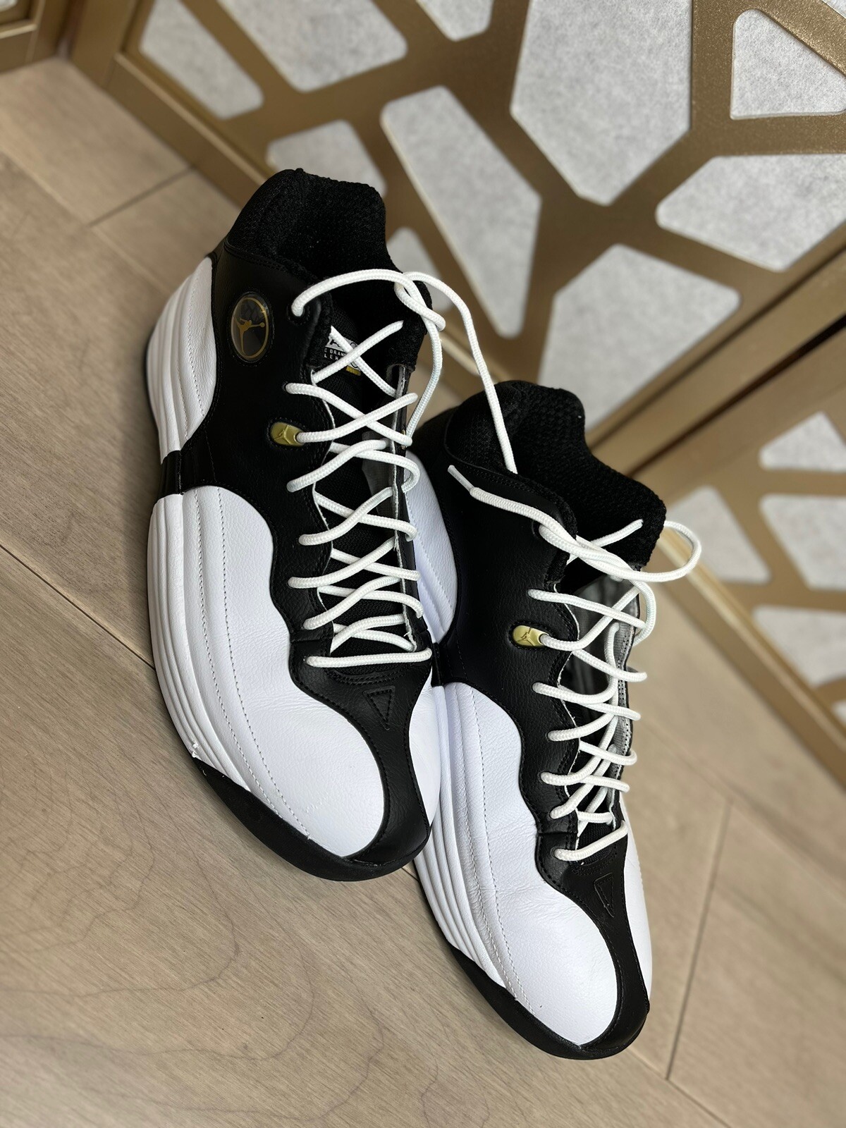 Nike Jordan Jumpman Team 1 White Black Gold 12 Sneake… - Gem