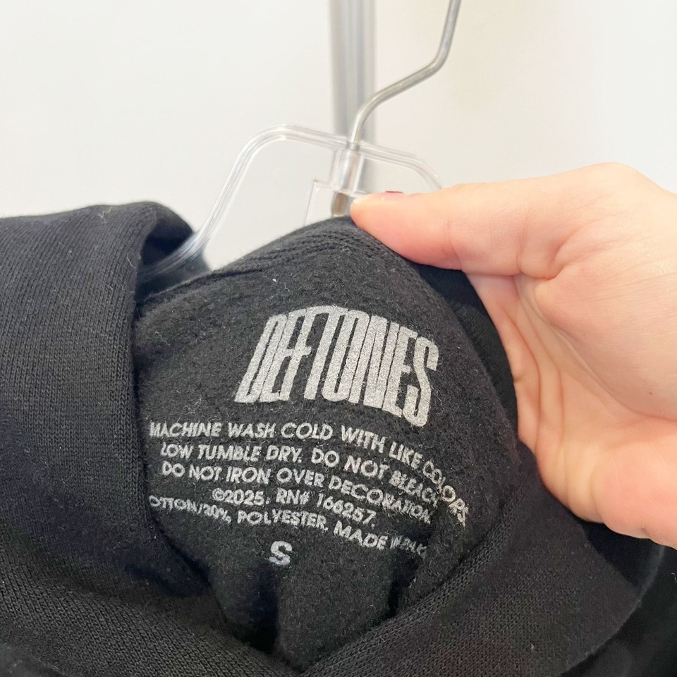 Deftones 2025 Tour Sweatshirt Hoodie Black Flower Daisy Drip Merch ...