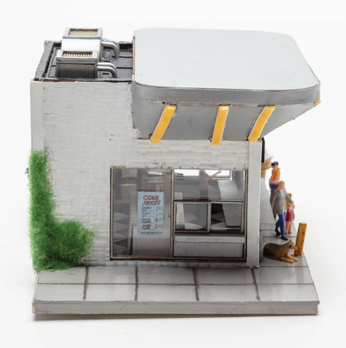 HO Scale Frozen Custard Ice Cream Shop Prelit Figure Vintage Train ...