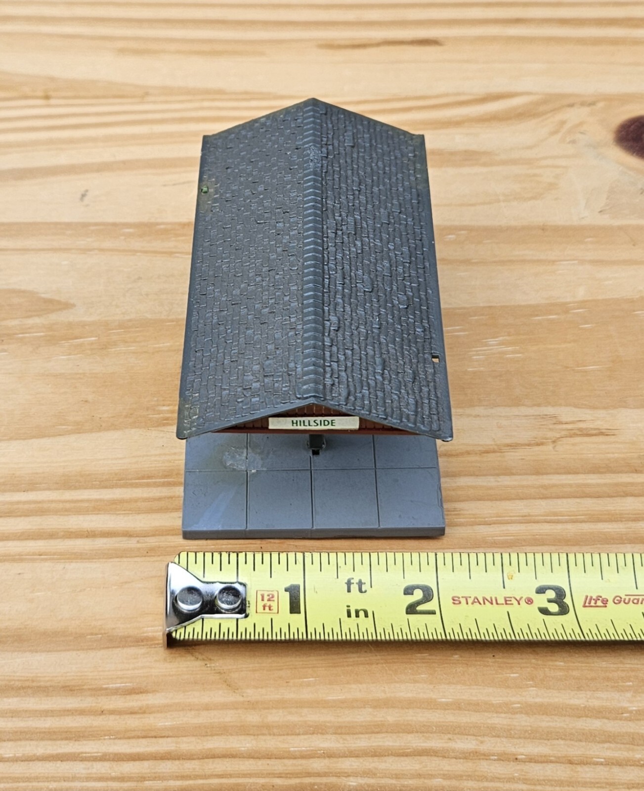 Vintage HO Scale Platform Station Hillside Railroad Layout Structure ...