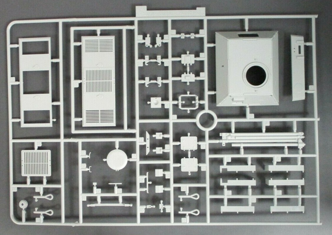 Dragon 1/35th Scale Bergepanzer Tiger (P) Parts Tree L from Kit No ...