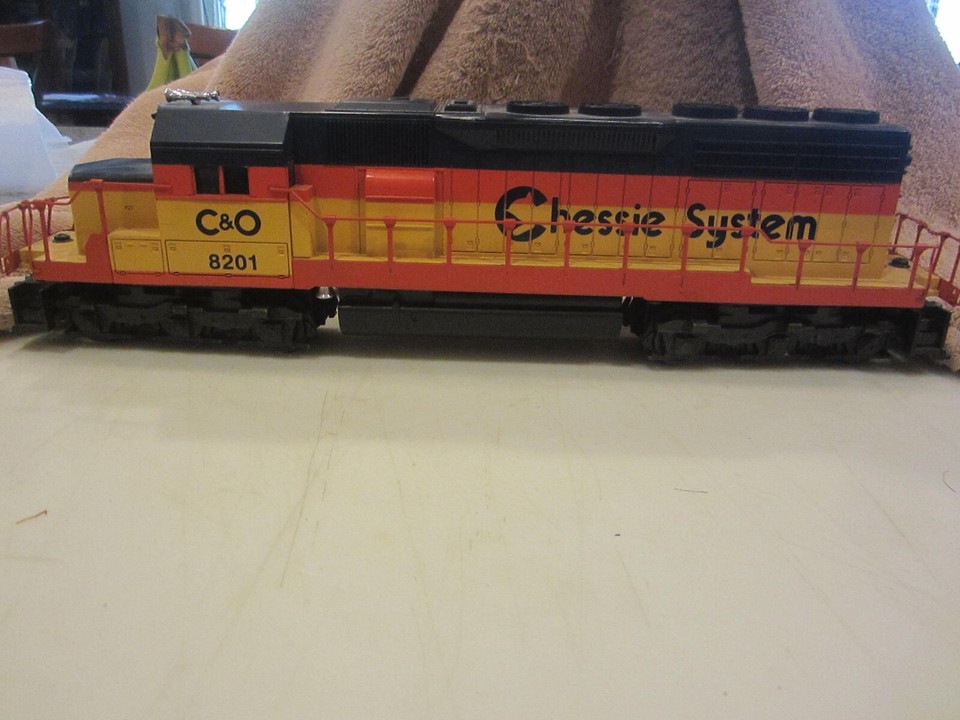 Lionel Chessie System set lot 8201 Diesel hoppers 17100-02-04 porthole ...