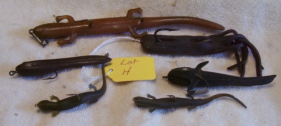 6 NICE RUBBER LURES 08/24/18POTS LOT H BODY'S ARE UP TO 6" SALAMANDER ...