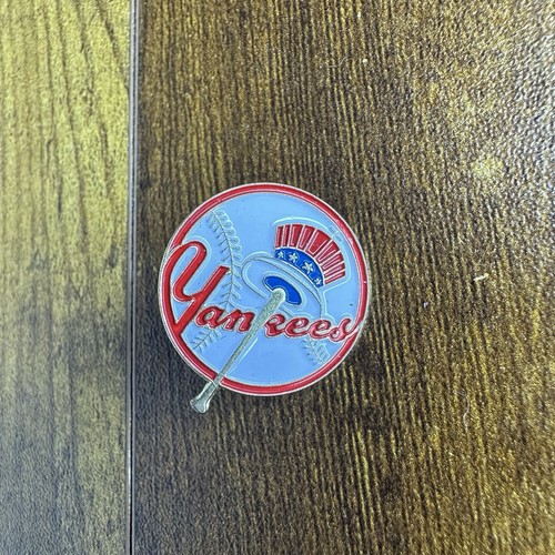Vintage New York Yankees Lapel Pin MLB Baseball Team Logo Officially ...