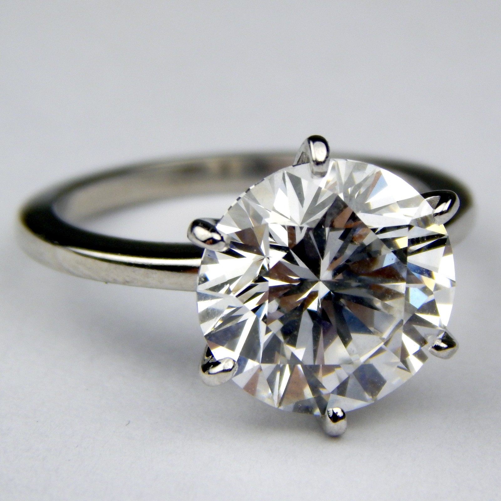 Tiffany & Co. 4.49 ct Diamond Platinum Engagement Ring GIA F / VS2 Size ...