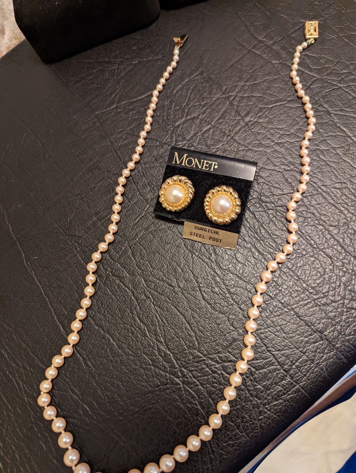 Vintage 1993 Monet Pearl Necklace And Earrings - Gem