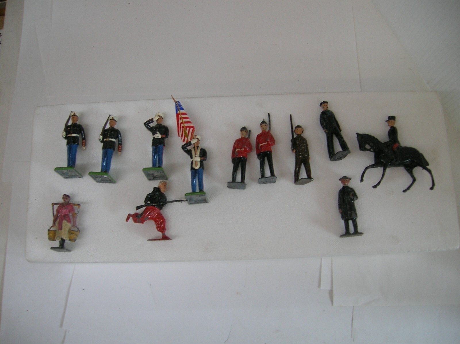 BRITIANS ? ,ETC. " TWELVE DIE CAST FIGURES " LOT #42214 | eBay
