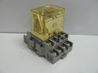 IDEC RH4B-U RELAY 24 VDC W/ SH4B-05 BASE | eBay