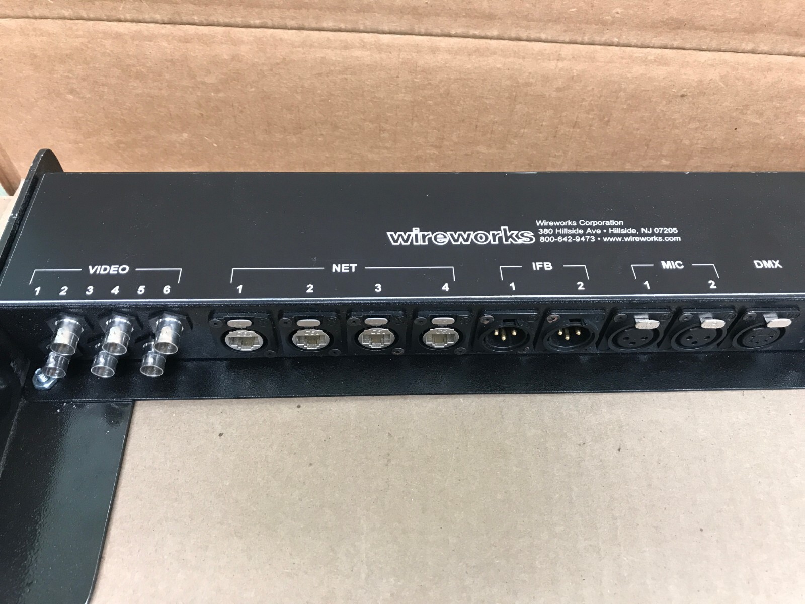 Wireworks AV2000 MultiMedia Panel with Video, Net, IFB, MIC DMX ...