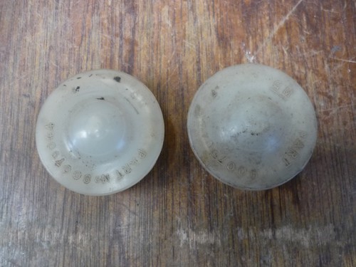 GENUINE VN VP COMMODORE FRONT STRUT TOP BEARING PLASTIC CAPS (1 PAIR ...