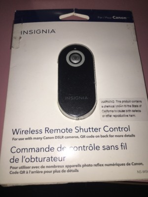Insignia Wireless Remote Shutter Control for Canon DSLR Cameras - NS ...