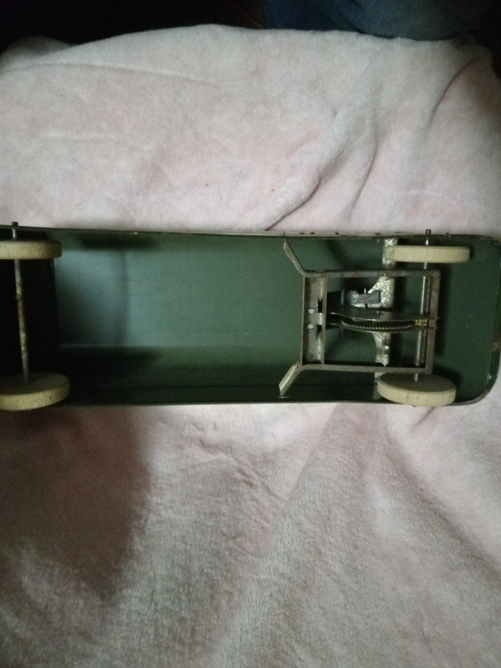 Vintage 1950 Wolverine Express Bus. No.26A green red white Tin Toy ...