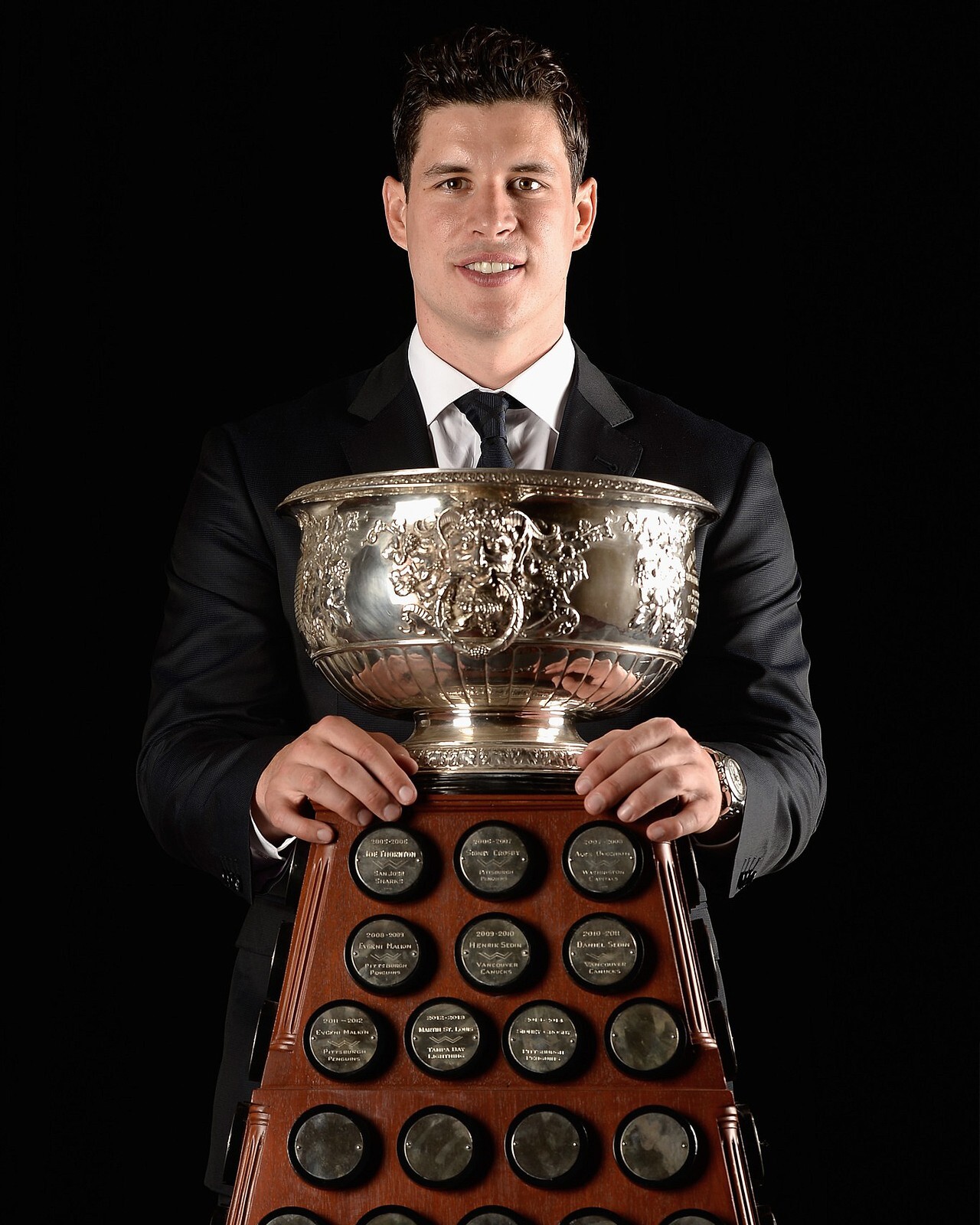 Sidney Crosby Art Ross Trophy Pose Pittsburgh Penguins 8x10 NHL Hockey ...