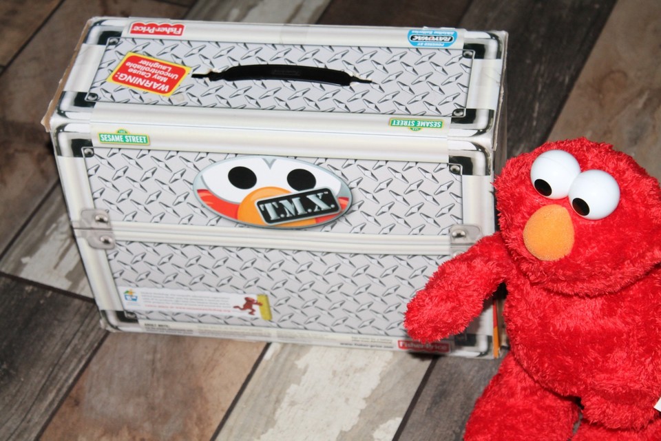 TMX Tickle Me Elmo 10th Anniversary 2006 Top Secret Fisher-Price NICE ...