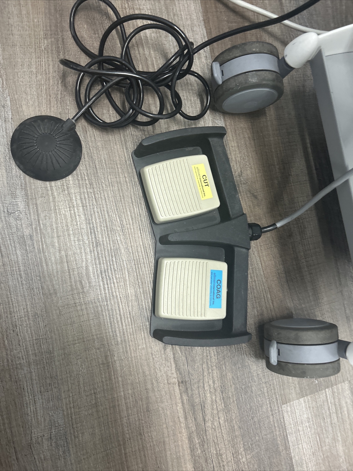 Ellman Pelleve with cart, smoke evacuator and Handpiece Patient Ready ...