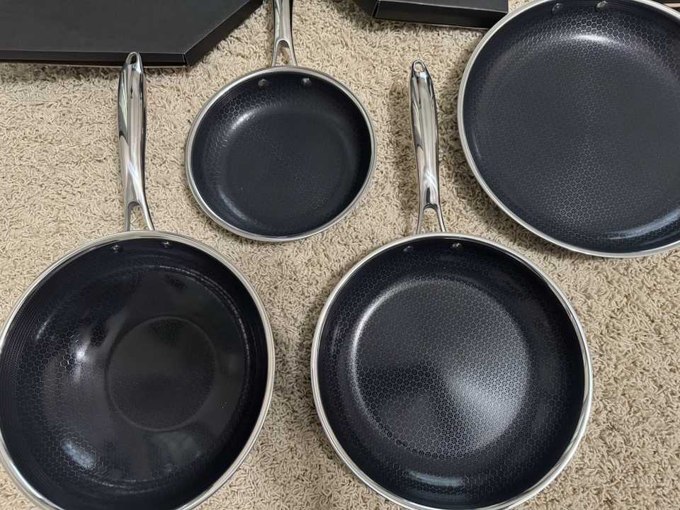 HexClad Hybrid Nonstick 7-Piece Cookware Set With Lids & Wok LAST SET ...