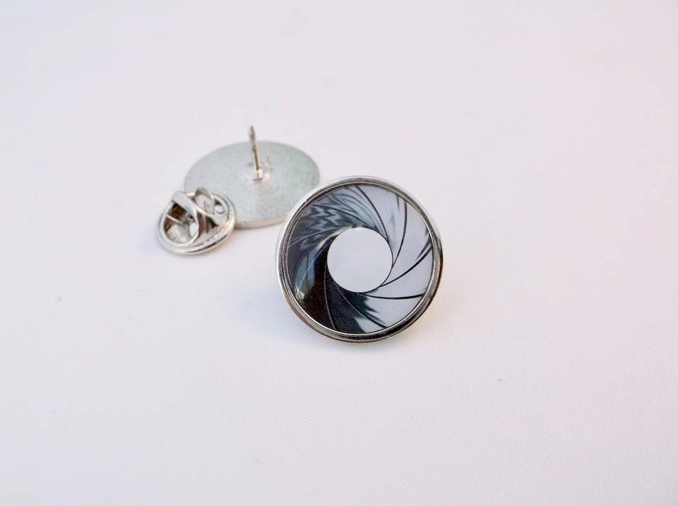 JAMES BOND GUN BARREL GUNBARREL 007 LAPEL PIN BADGE TIE CLIP TACK GIFT ...