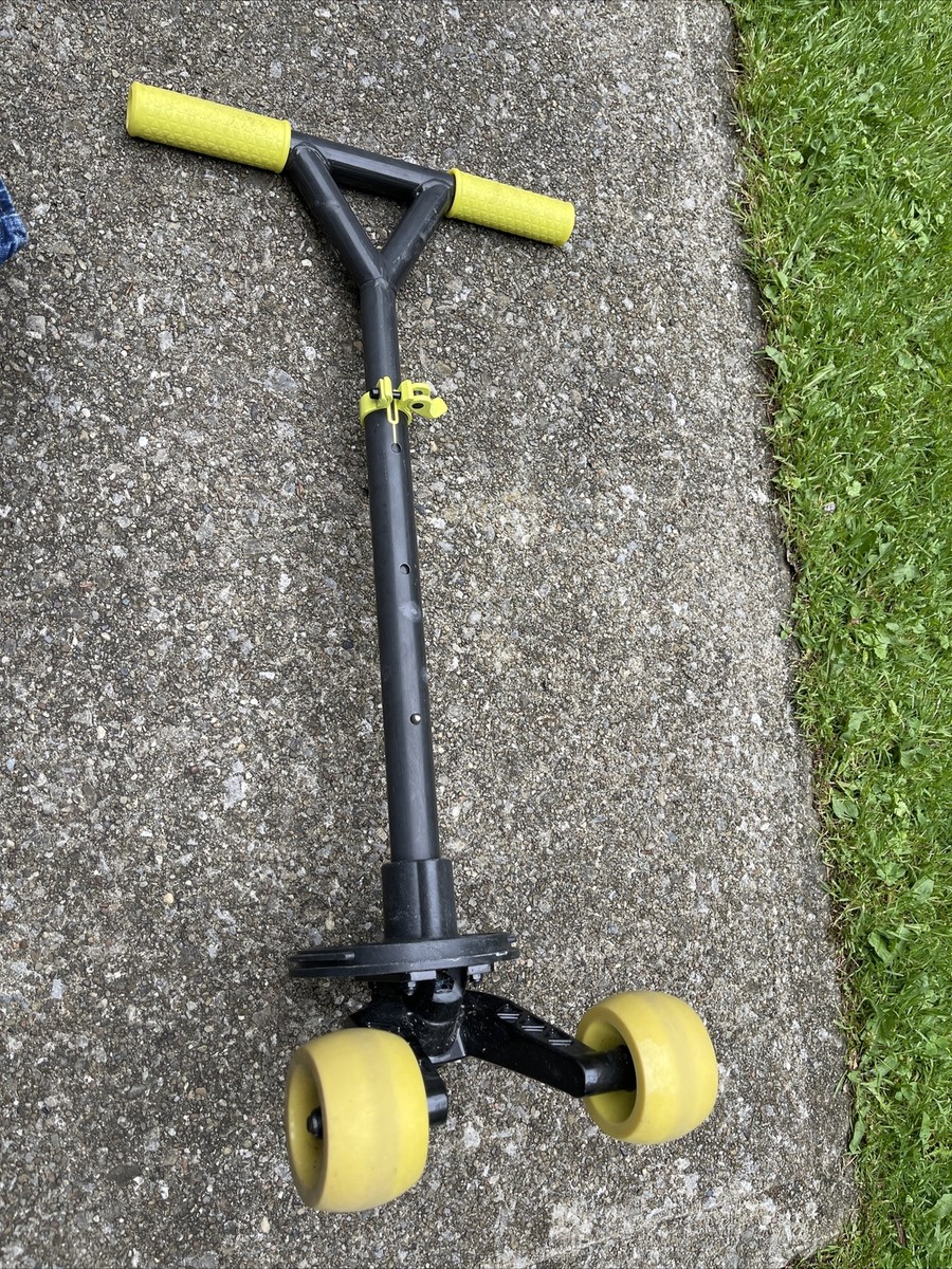 Motorized Skateboard With Handles