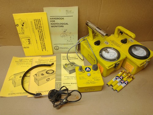 Victoreen geiger counter kit CDV777, includes CDV700/715, headphones ...
