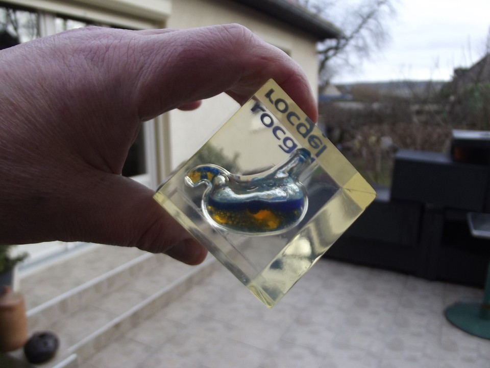 Ancinne publicité cube inclusion résine pharmaceutique médecine Rocgel ...