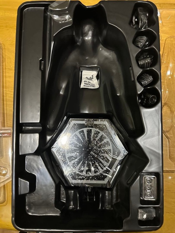 Movie Masterpiece DX12 The Dark Knight Rising Hot Toys with Bonus | eBay