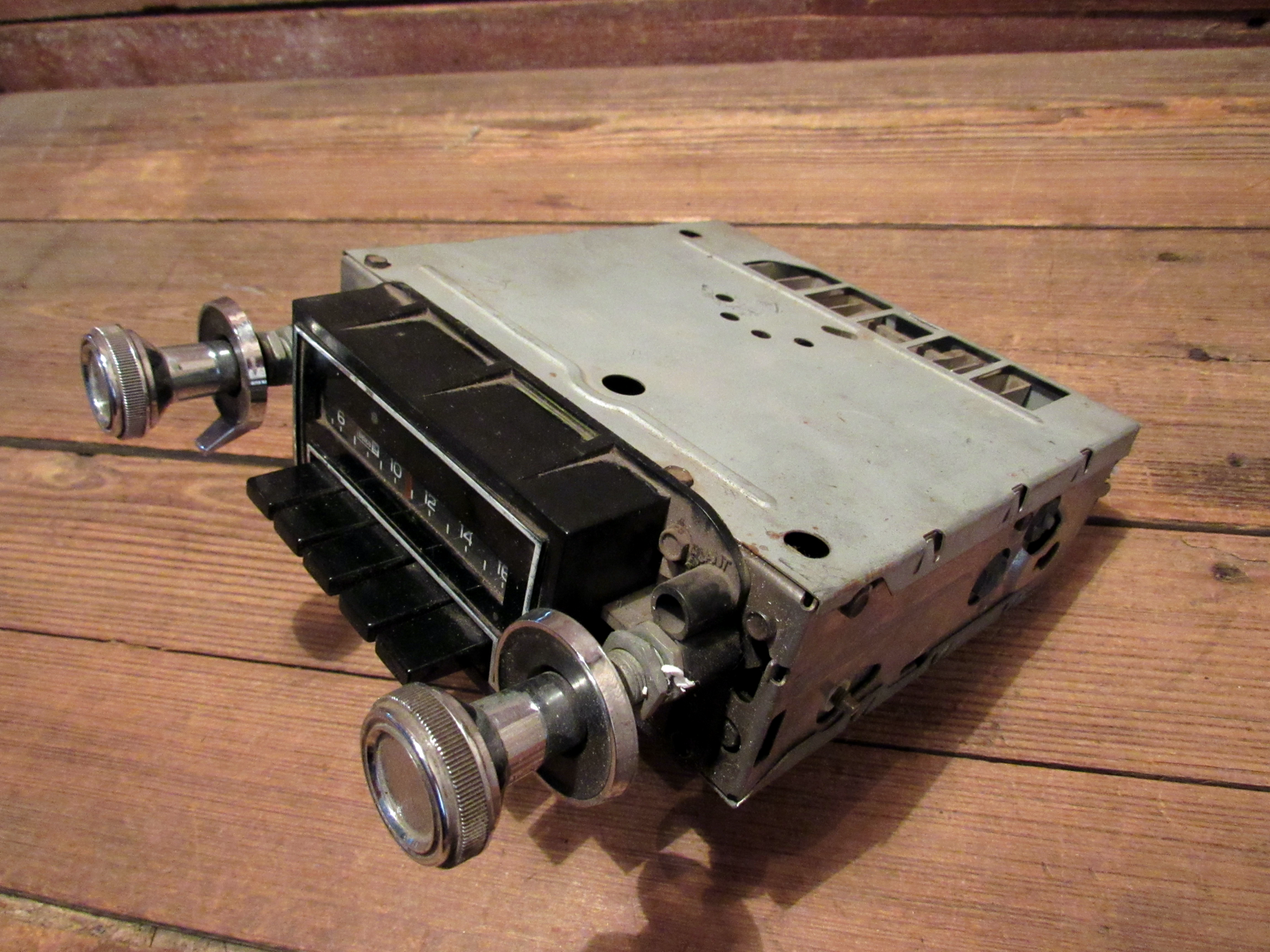 Vintage General Motors Car Radio DELCO GM AM Push Button 1960-70's | eBay