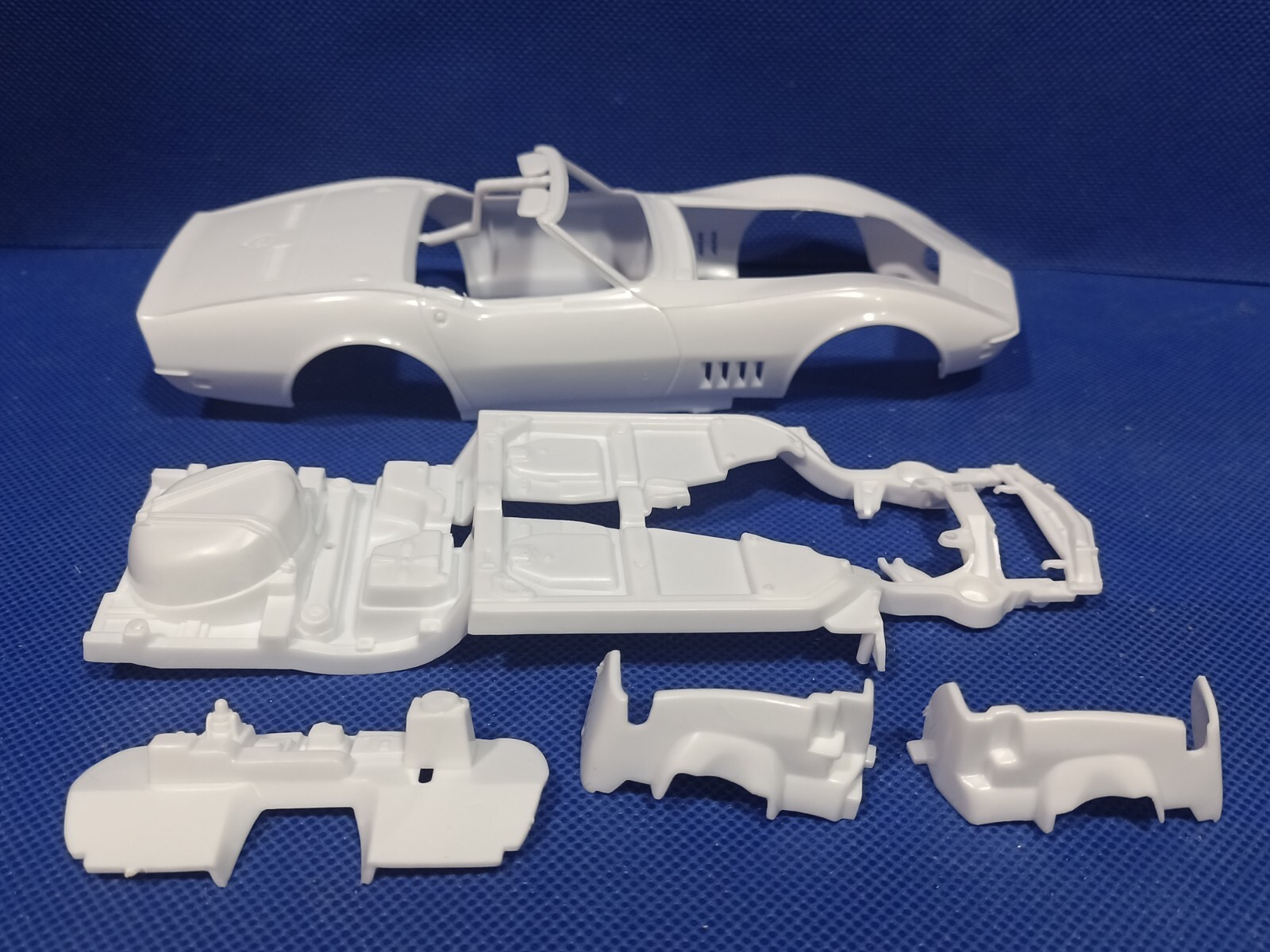 🌟 Body Shell & More 1968 Corvette 1:25 Scl 1000s Model Car Parts 4 Sale ...