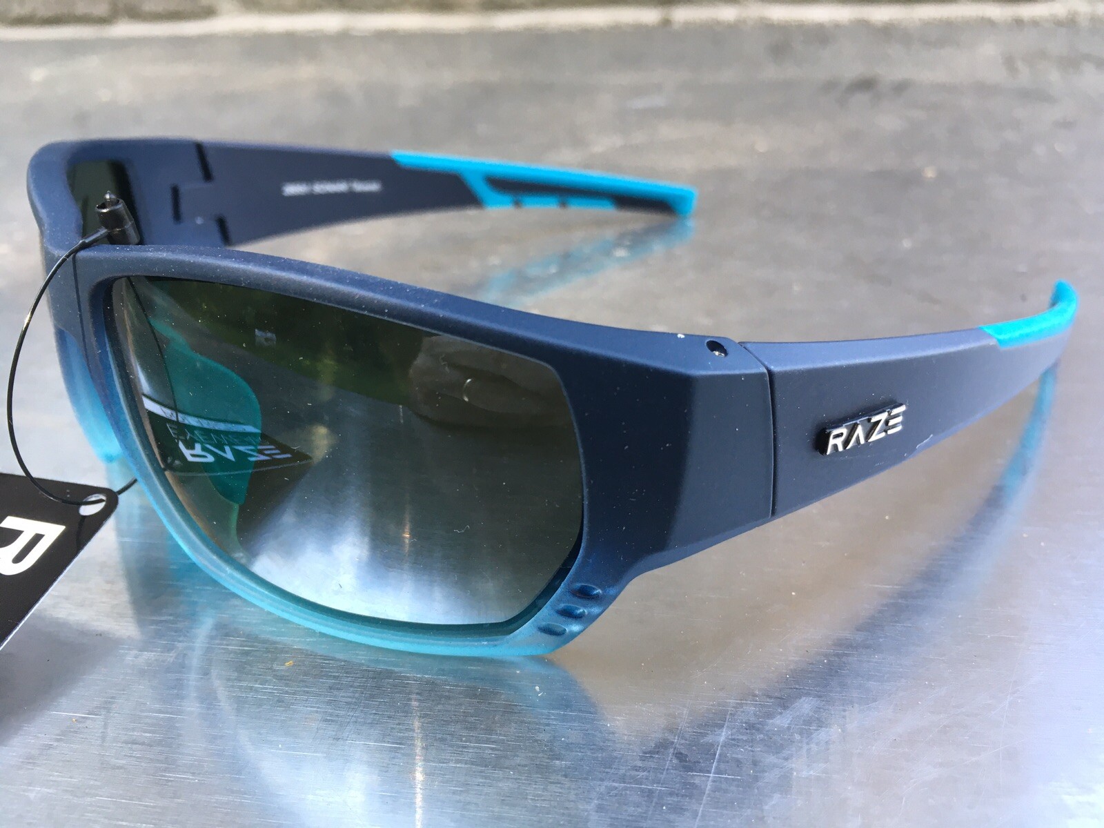 RAZE Eyewear Sunglasses Sonar polarized fishing Blue Frame Green Lens ...