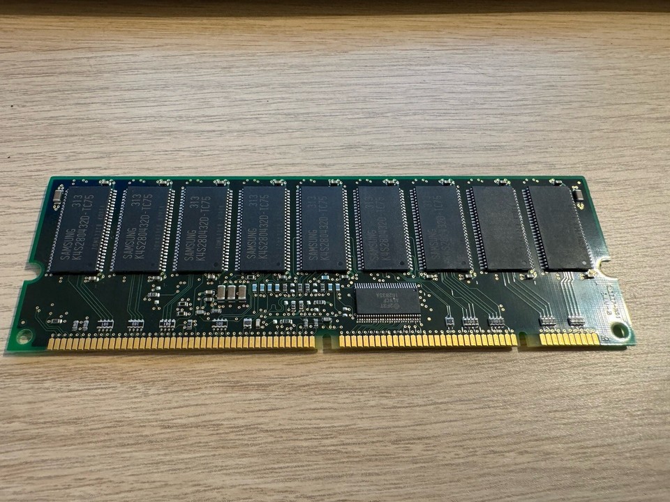 M390S3320DT1-C7A 256MB 133MHz PC133 ECC Registered CL3 168-Pin DIMM | eBay