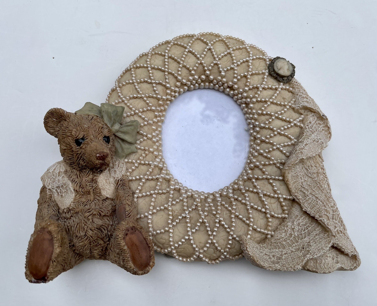 Victorian Style Teddy Bear Picture Frame - Lace - Pearls - Cameo | eBay