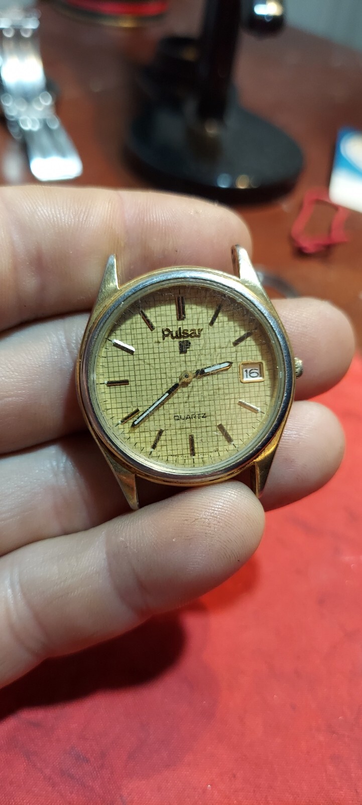 Pulsar Mens Gold Tone Vintage Watch 1980s - Gem