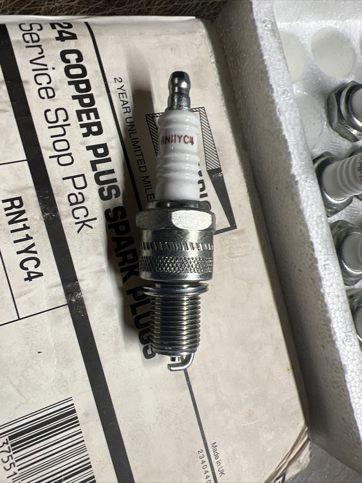 Box of 21 Champion 322 RN11YC4 Spark Plugs Copper Plus | eBay