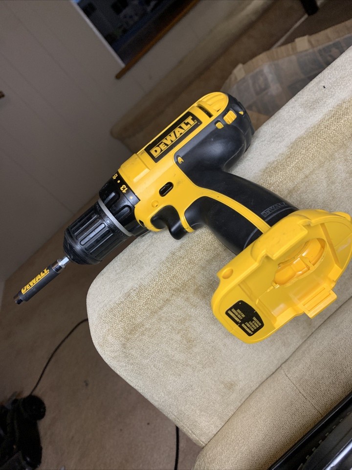 DEWALT #DC742 3/8" CORDLESS DRILL DRIVER (12V) - TESTED With Charger | eBay