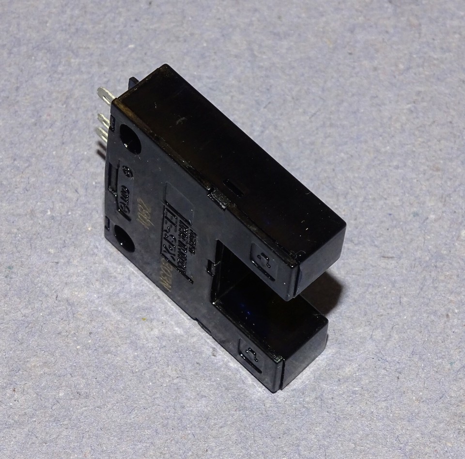 New Omron EE-SPX303N sensor, optical through-beam type, photo ...