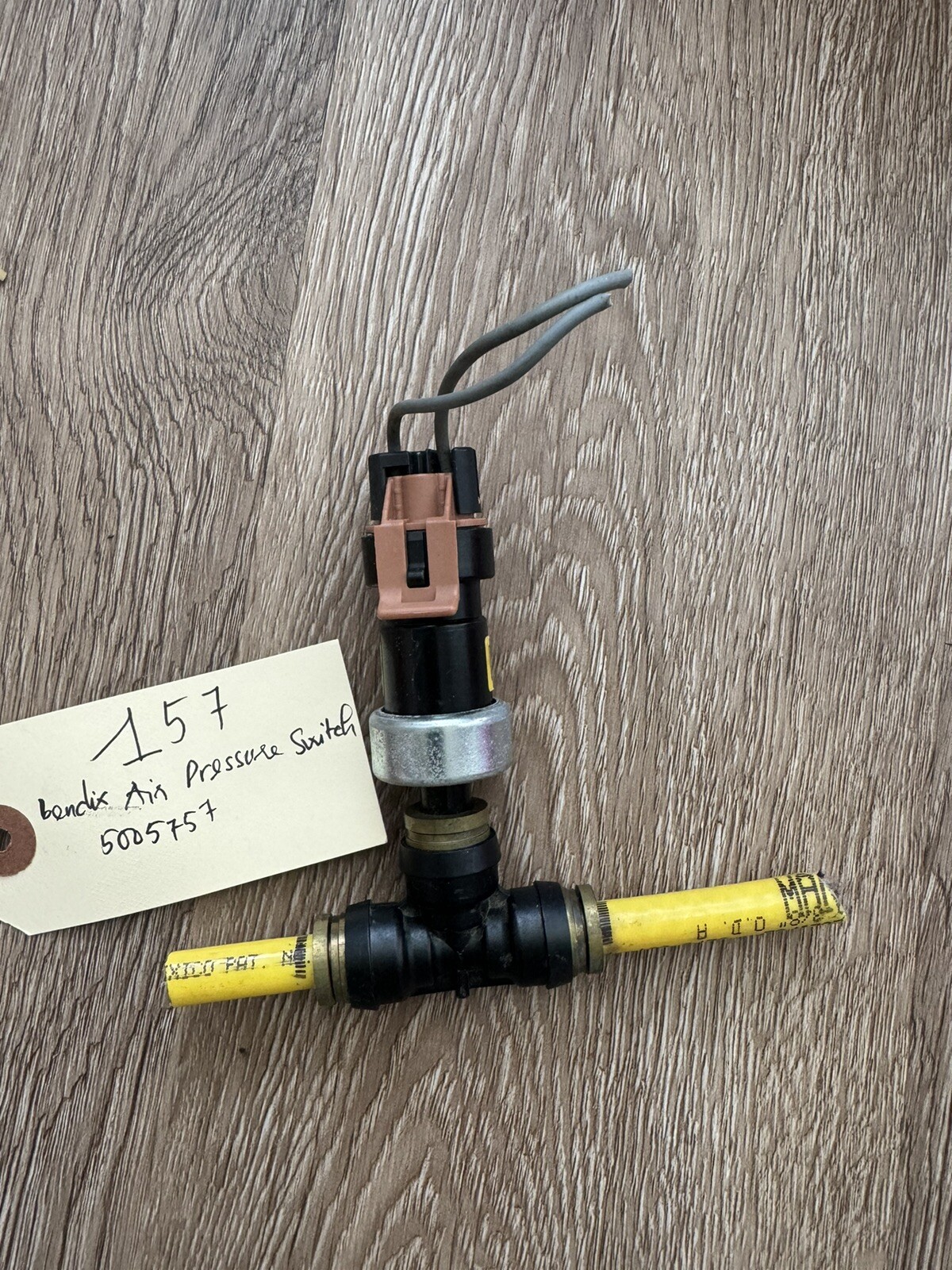Bendix 5005757 Air Pressure Switch 2-6 PSI NC for sale online | eBay