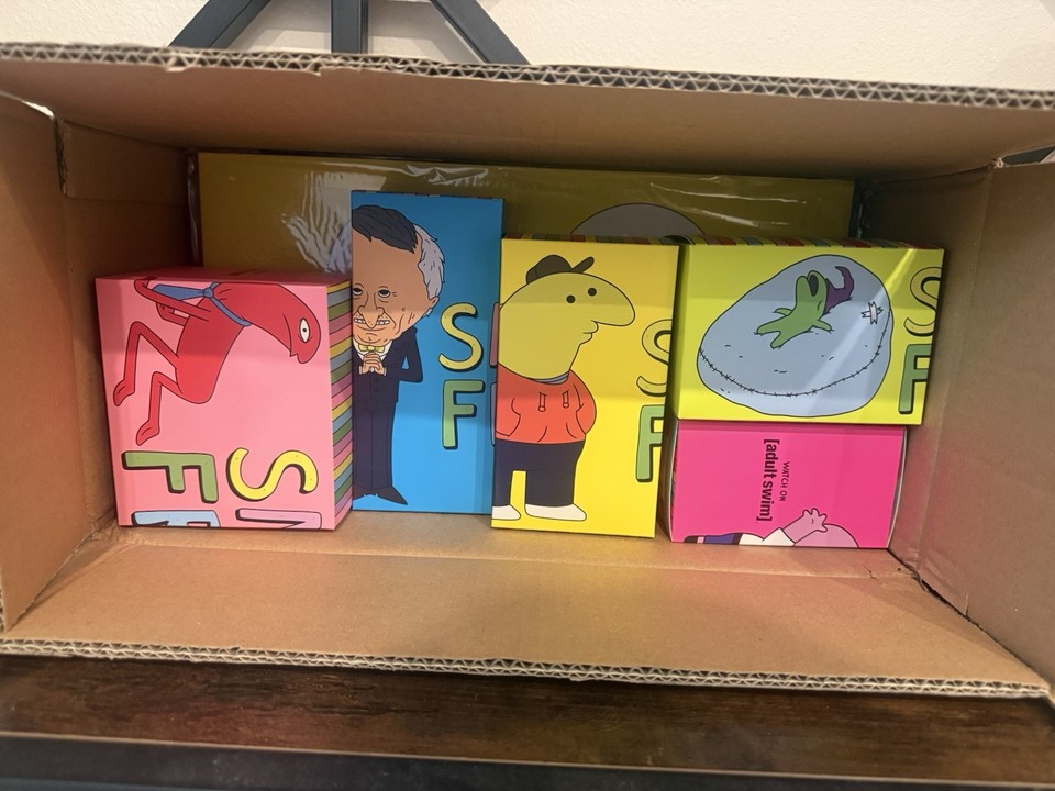 UNOPENED MINT - SMILING FRIENDS VINYL FIGURINE SET - DEC 2025 ...