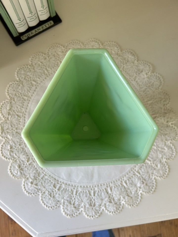 Vintage Uranium McKee Jadeite Vase Art Deco Nude 3 Sided Footed #100 | eBay