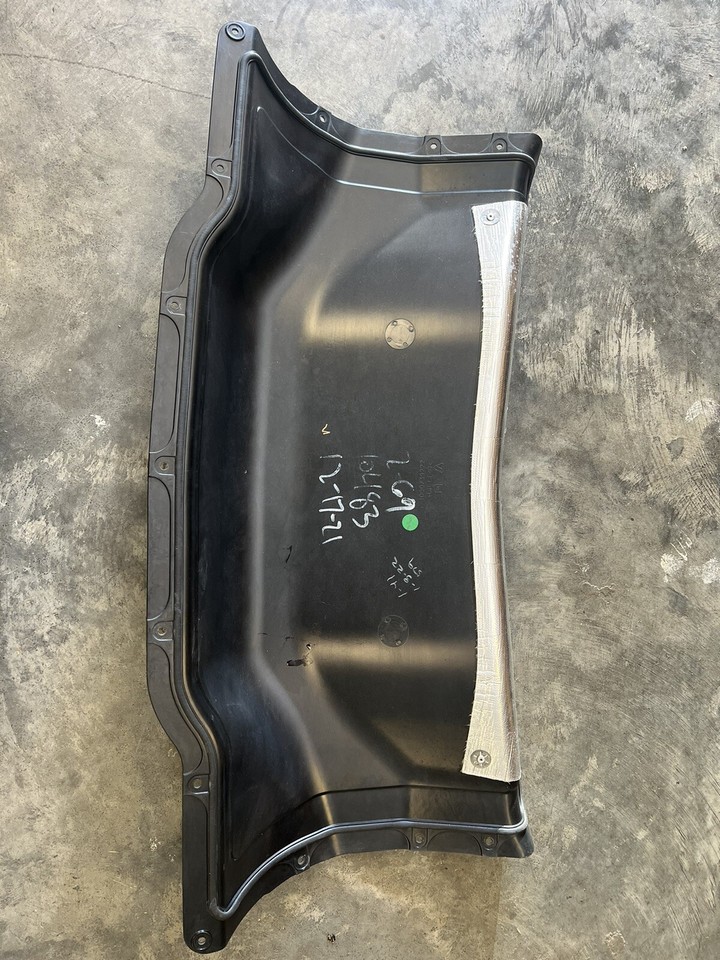 2021-2022 Chevrolet Corvette C8 Rear Cubby Engine Cover Panel ...