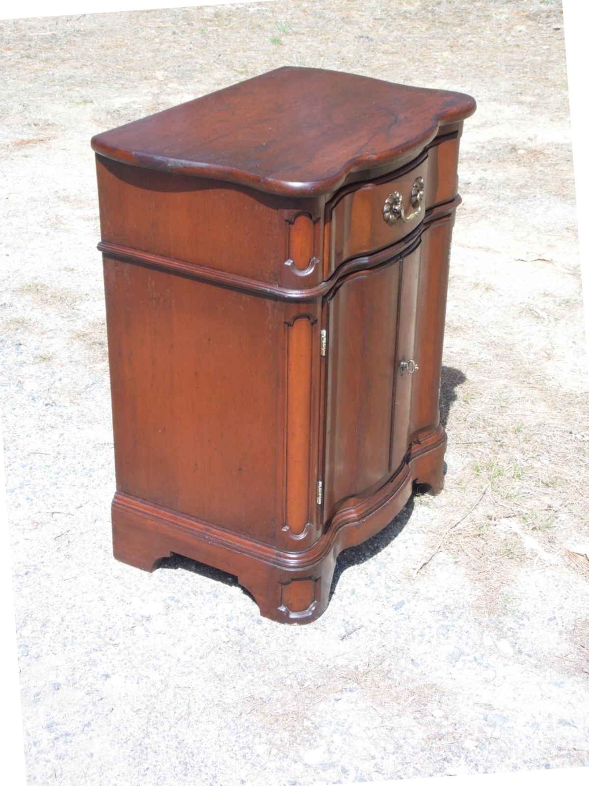 Vintage Georgetown Galleries Ritter Furniture Solid Mahogany Table ...