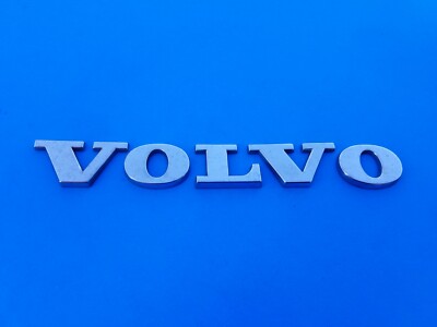 98 99 00 01 02 03 04 05 VOLVO C70 REAR LID EMBLEM LOGO BADGE USED OEM ...