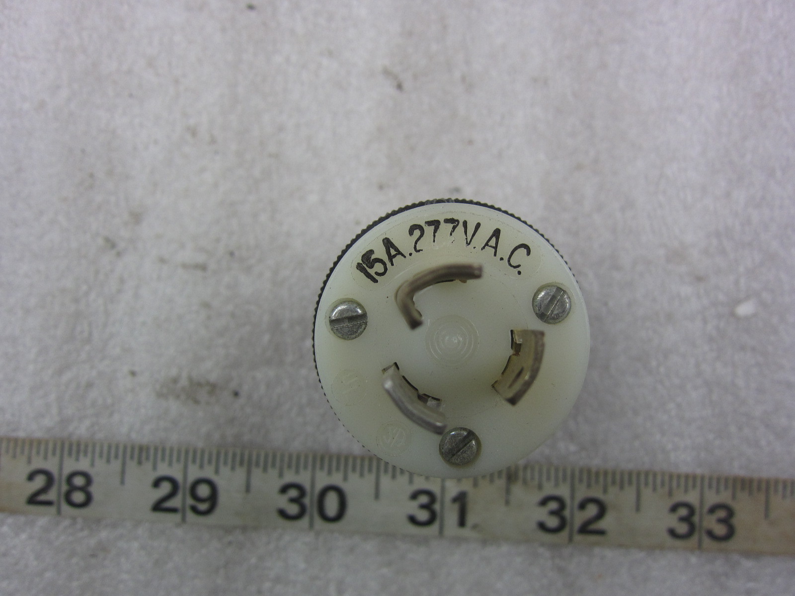 Hubbell HBL 4770 15A 277V Twist-Lock Plug L7-15P, Used | eBay