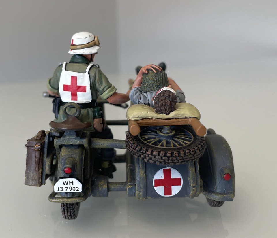 King & Country WS097 WW2 German Waffen SS Medic Evac Motorcycle Combo ...