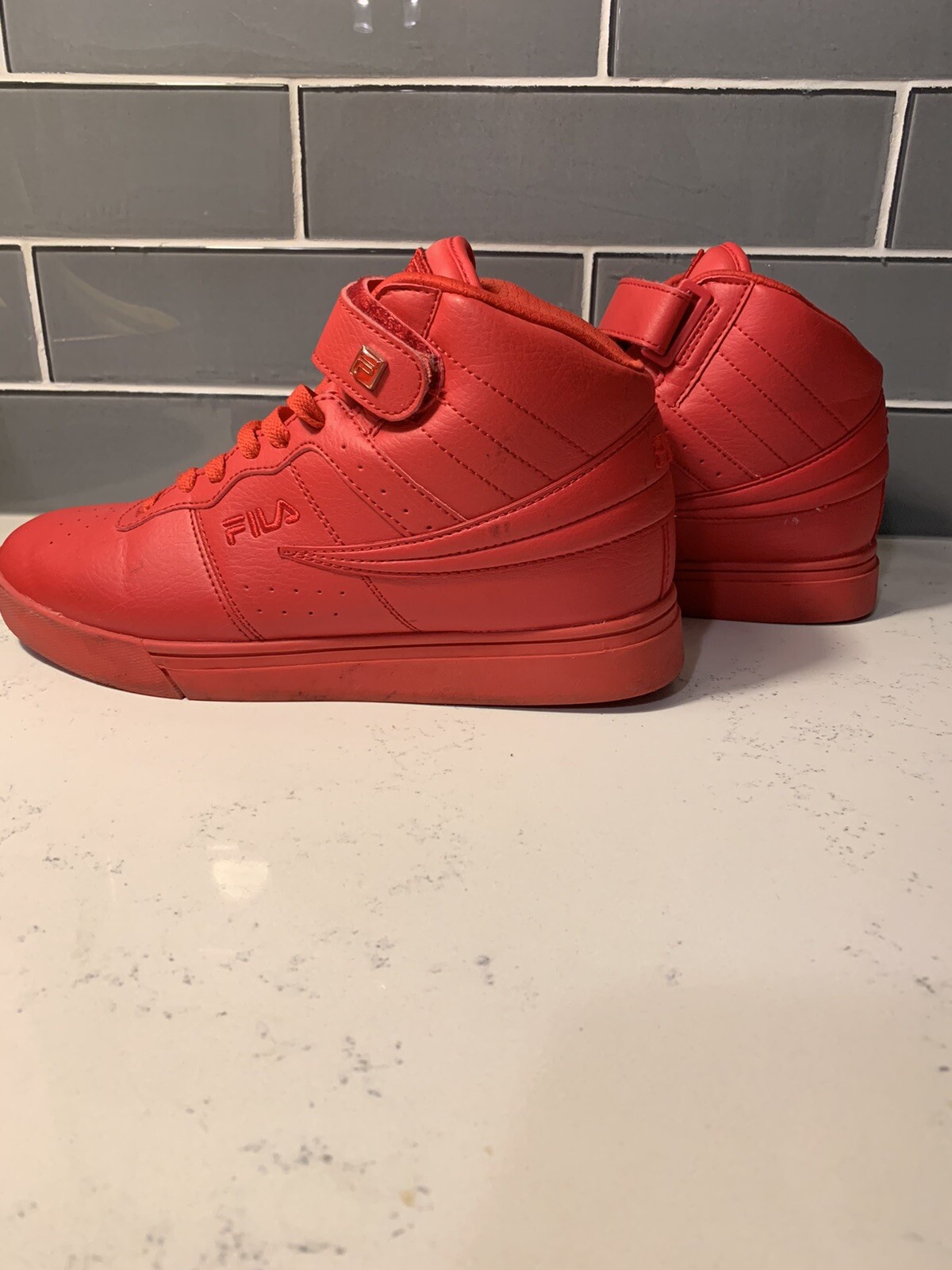 vintage all red fila mens sneakers size 8.5 - Gem