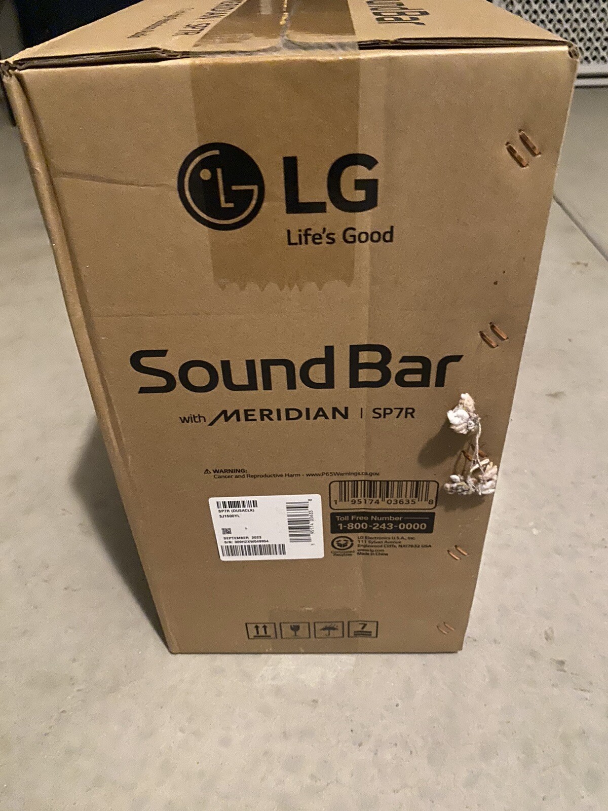 LG SP7r 7.1 Channel Sound Bar With Rear Speaker Kit With Meridian ...