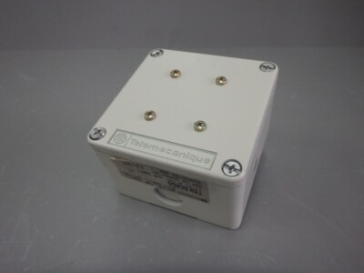 TSXSCA50 - TELEMECANIQUE - TSXSCA50 / Junction Box UNI-TEL USED | eBay