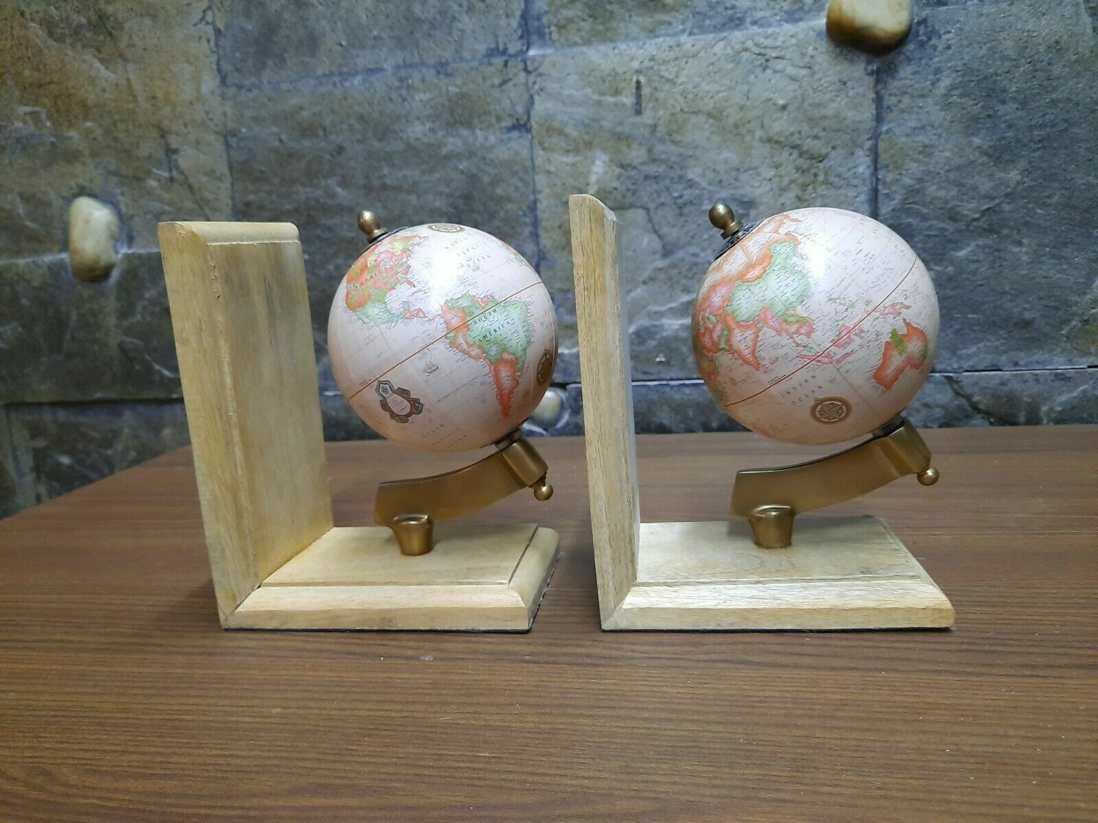 Metal Book Holder Antique Brass Finish Bookends Office Home Deco Globes ...