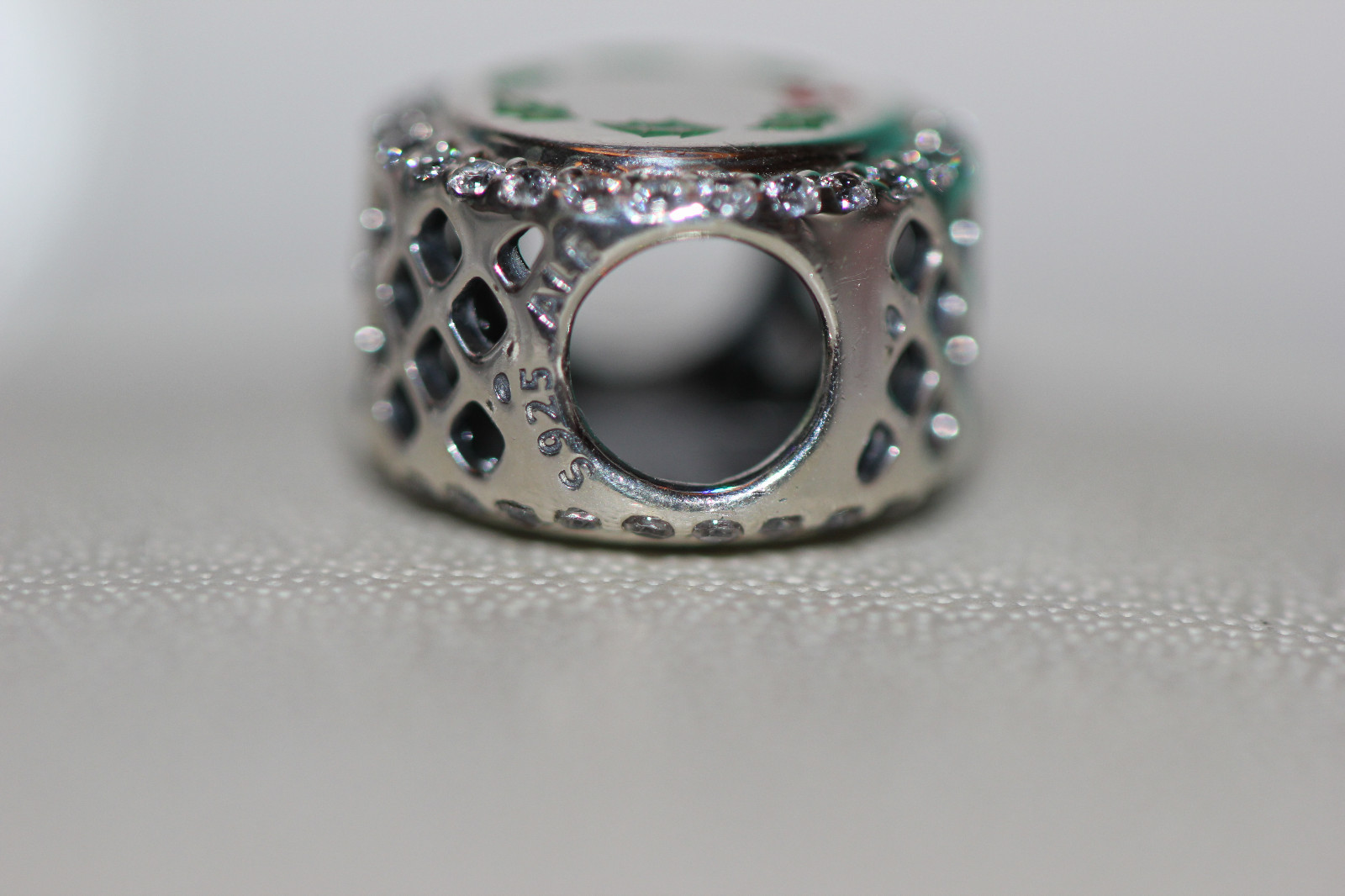 AUTHENTIC NEW PANDORA 2018 FELIZ NAVIDAD CHARM ENG792016CZ_22 W/TAG AND ...