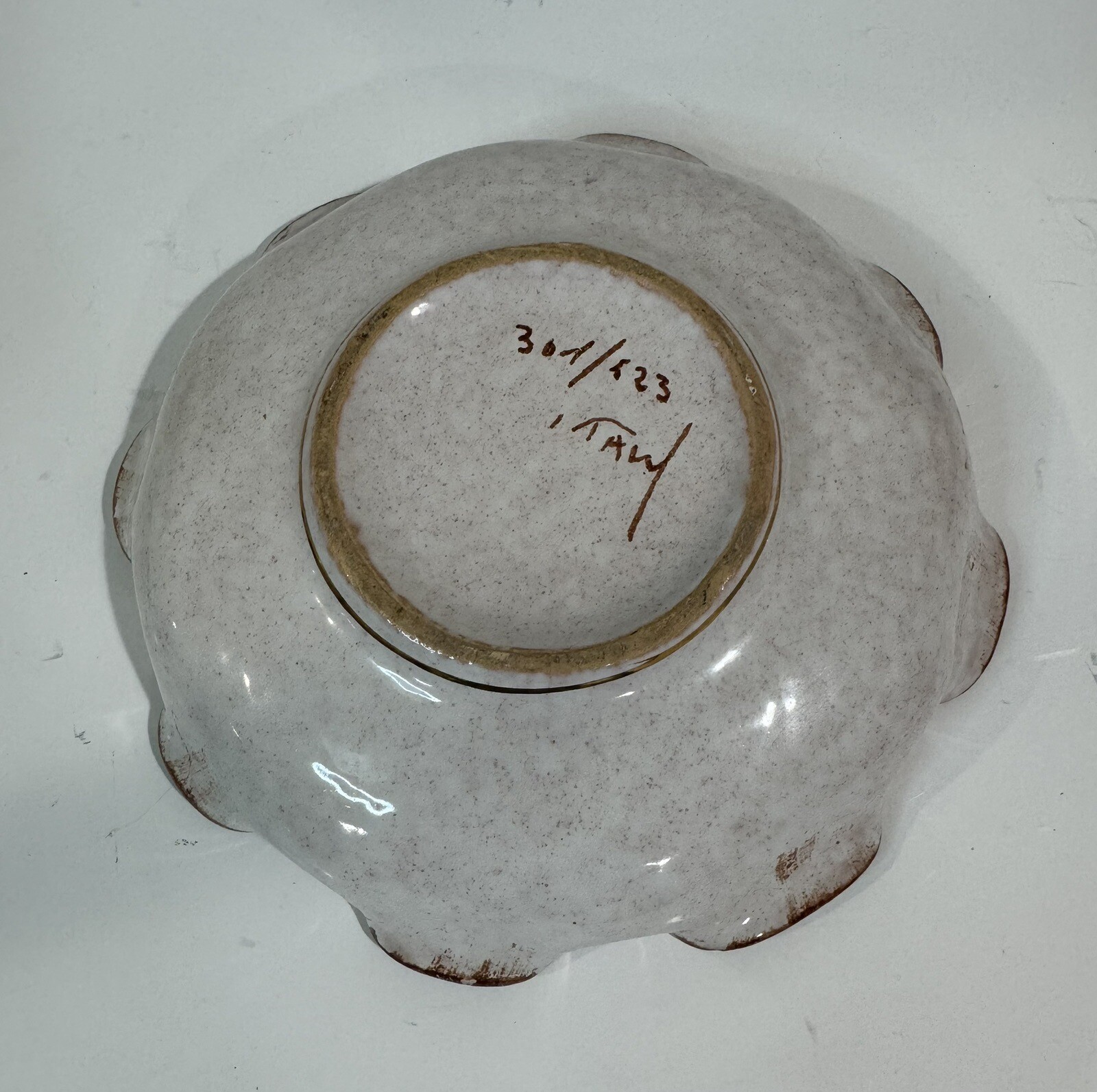 Vtg Italian Hand-Painted Flower Dish with Gold Ruffled Edge Trim ...