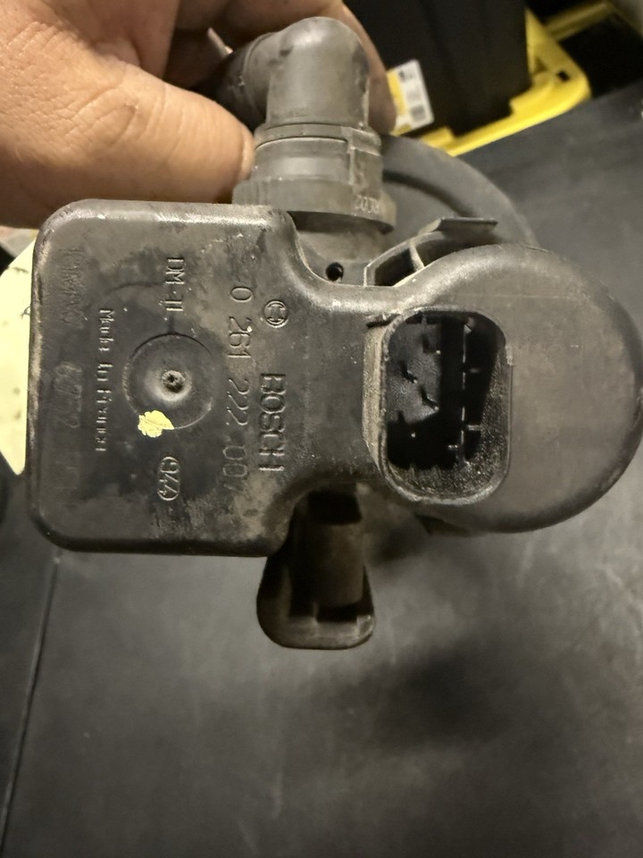 2000-2005 BMW E46 3 Series Charcoal Canister OEM BOSCH | eBay