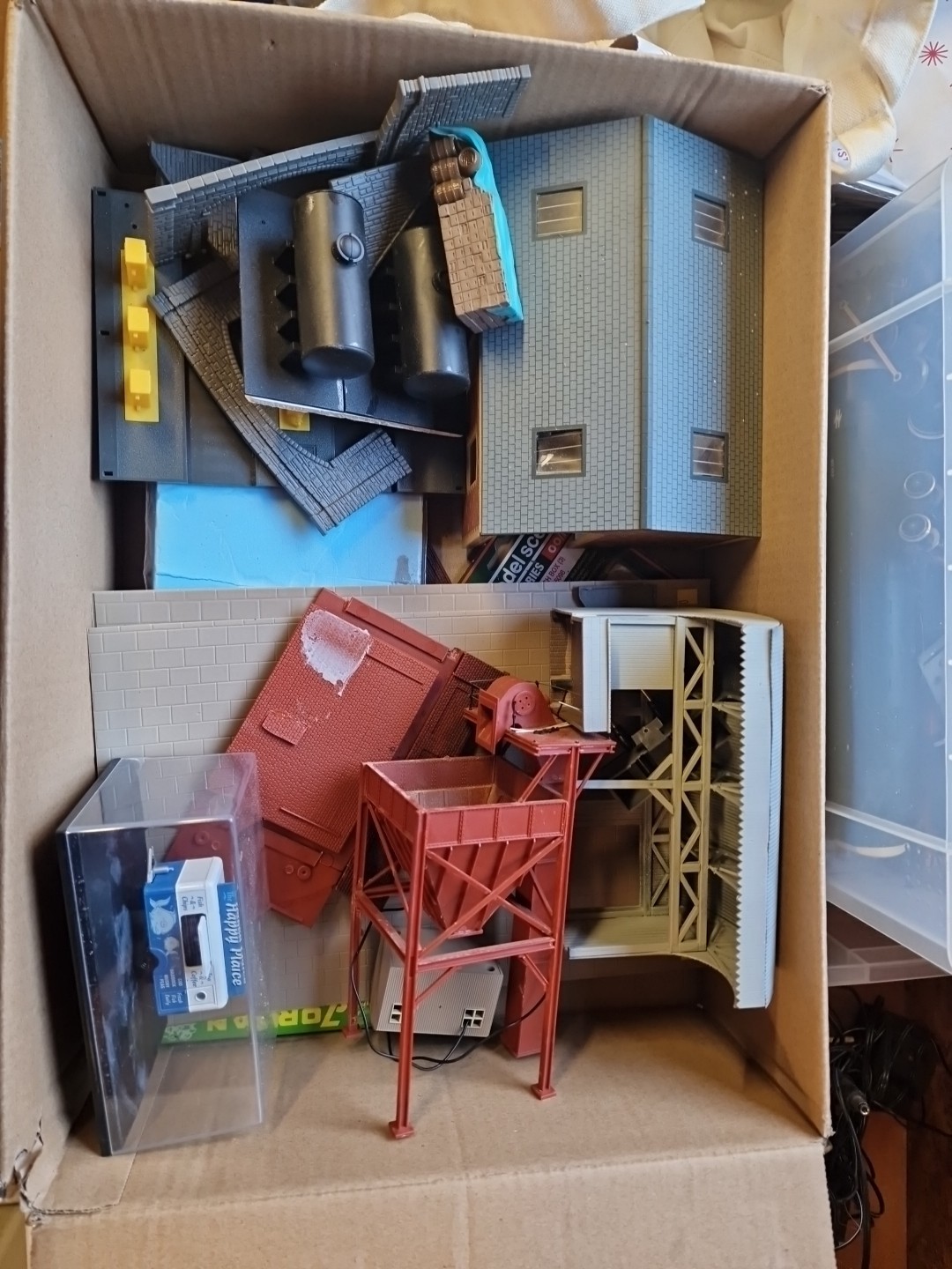 Random Scenery Box Model Railway 00 | eBay UK